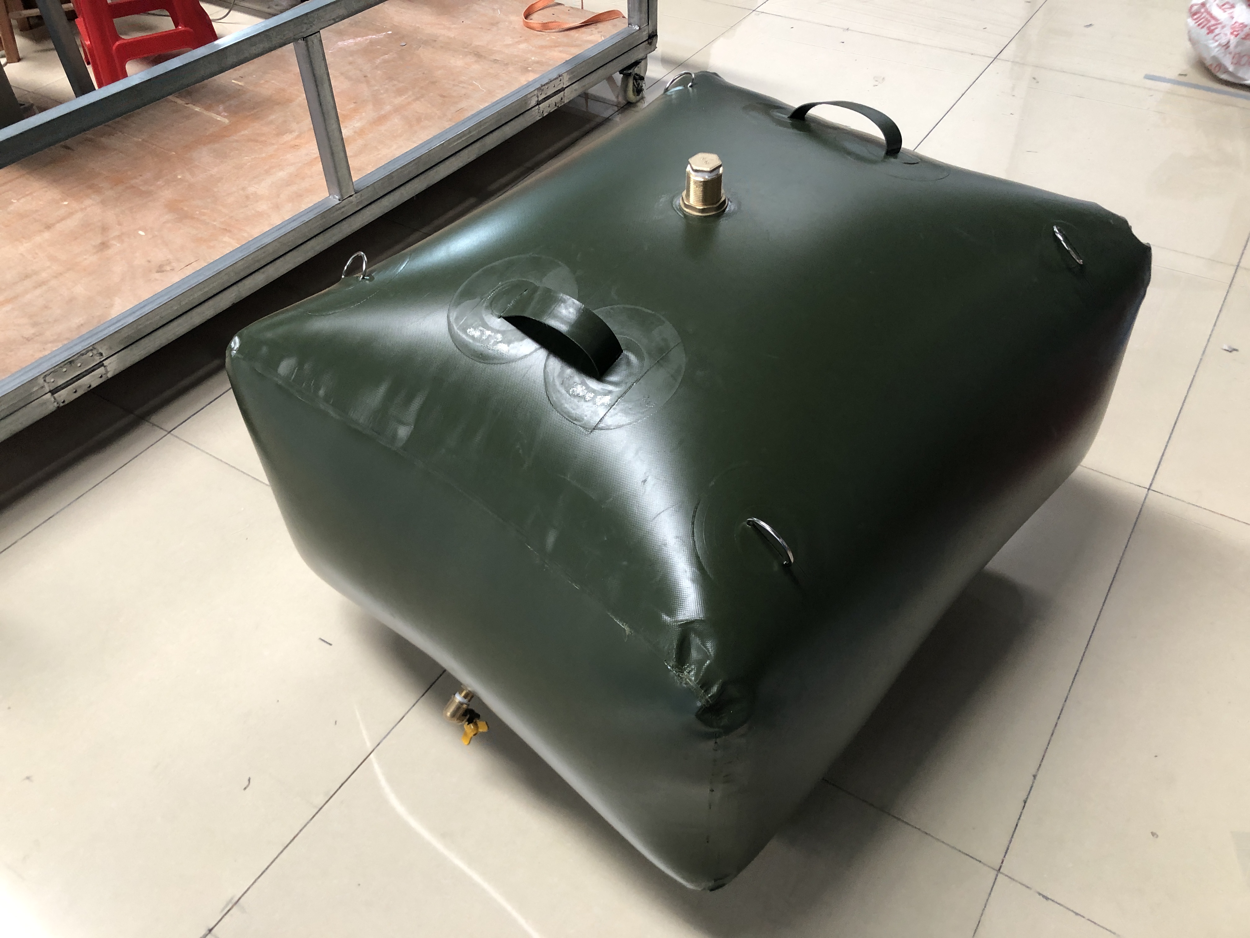 Blue Water Filled Bladder Tank for Construction Site - Buy large water ...