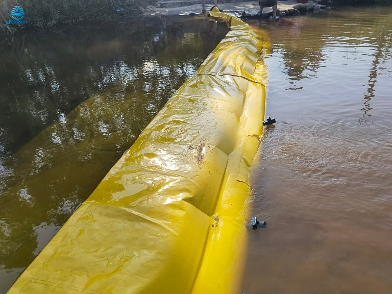 Temporary Moveable Quick Water Barrier Dam - Buy water gate flood ...