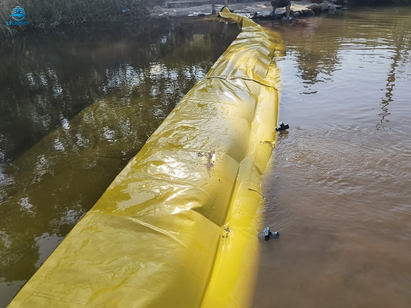 Temporary Moveable Quick Water Barrier Dam - Buy water gate flood ...