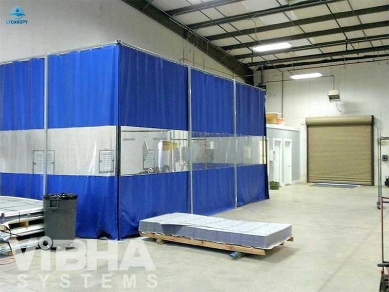 Warehouse PVC Divider Curtain Walls - Buy freestanding industrial ...